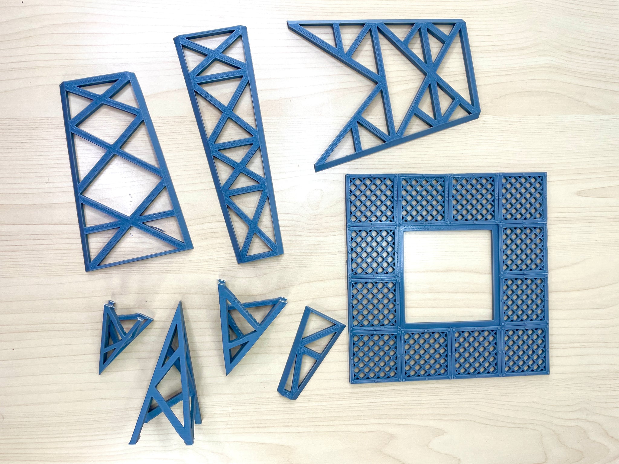 Electrical Pylon – Custom Miniature Maker